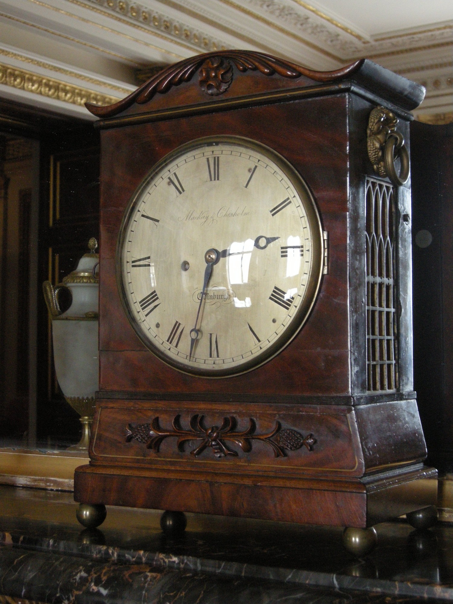 Mackay & Chisholm [Edinburgh] - Table clock