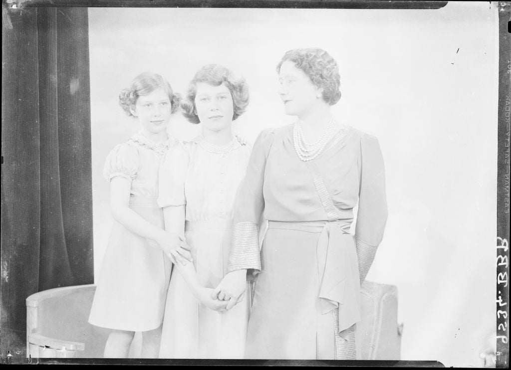 Marcus Adams (1875-1959) - Queen Elizabeth with Princess Elizabeth and ...