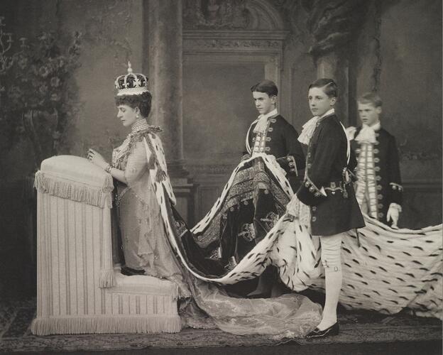 W & D Downey (active 1855-1941) - Queen Alexandra (1843-1925) wearing ...